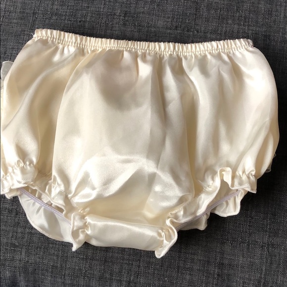Ruffle Buns | Accessories | Nwot Ruffle Buns Diaper Covers Set Of 3 98 ...
